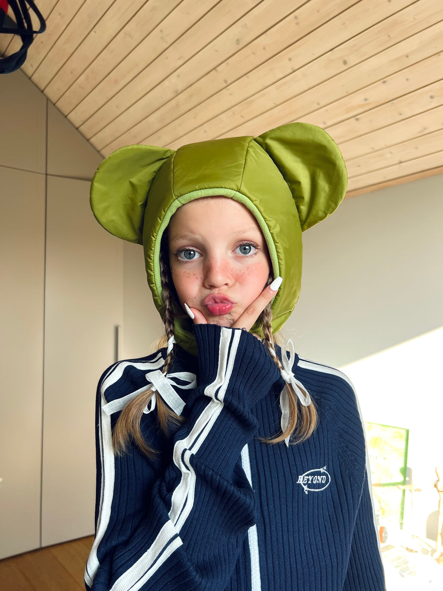 FROG HAT SHORT – The Animal of my Soul